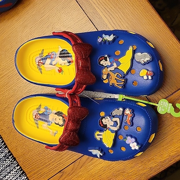 CROCS | Shoes | New Crocs Disney Snow White Clogs With Rear Bows | Poshmark